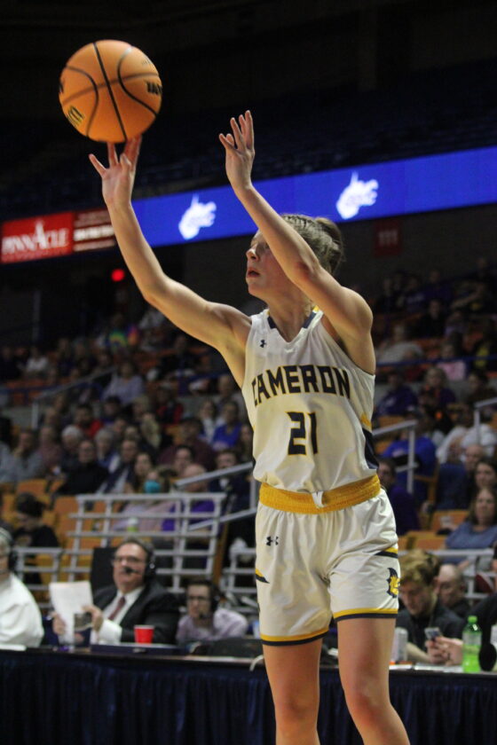 Van Tassell, Cameron Muscles By Mavericks For Shot At Third Title ...